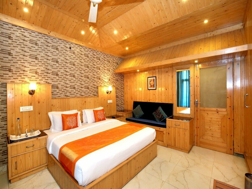 Otel Oyo 12170 Home Rustic Villa Kasauli, Himaçhal Pradeş, foto