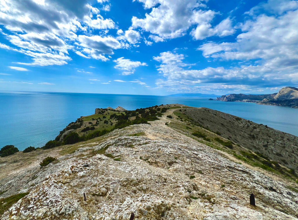 Dağ zirvesi Mount Alchak, Kırım Cumhuriyeti, foto