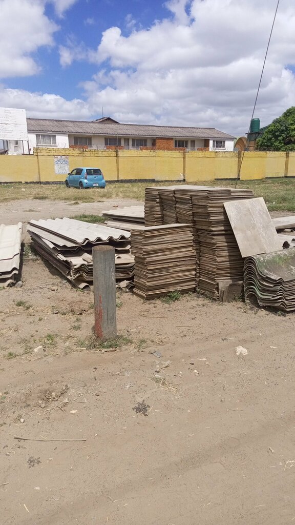 Çatı ve çatı materyalleri Malata Roofing, Lusaka, foto