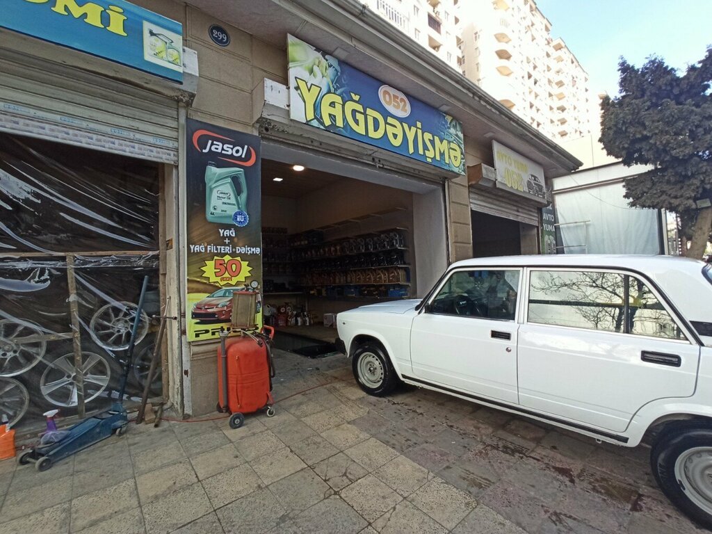 Express yağ değişim noktası Yağ Dəyişmə, Bakü, foto