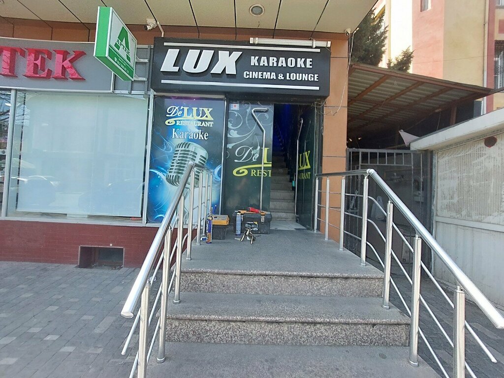 Bar Lux, Bakü, foto