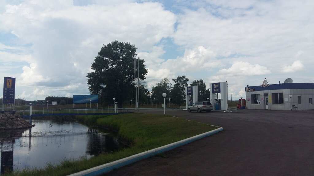 Benzin istasyonu Shelf, Kuzey Kazakistan eyaleti, foto