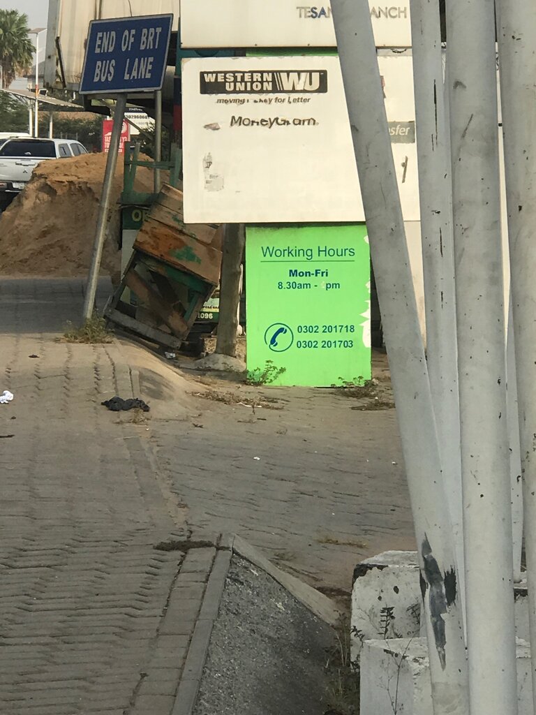Para transferleri Western Union, Akra, foto