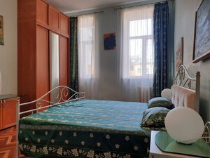Sutki Rent (Bol'shaya Morskaya Street No:23/12), otel  Saint‑Petersburg'dan