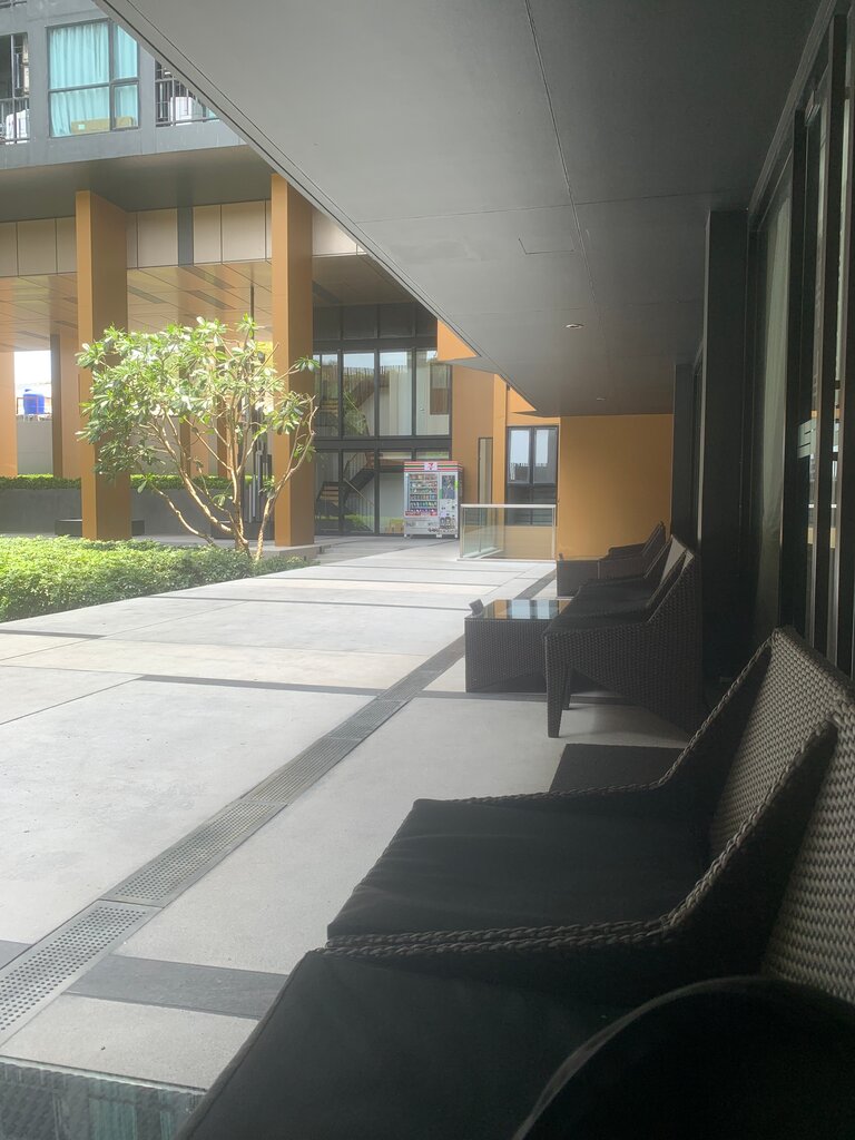 Otel The Base Height by Pompome, Phuket Eyaleti, foto