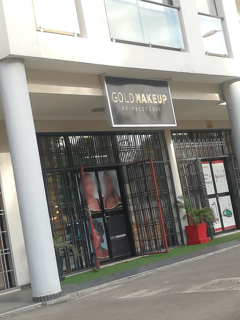 Stil uzmanı, makyöz Gold Makup, Brazzaville, foto