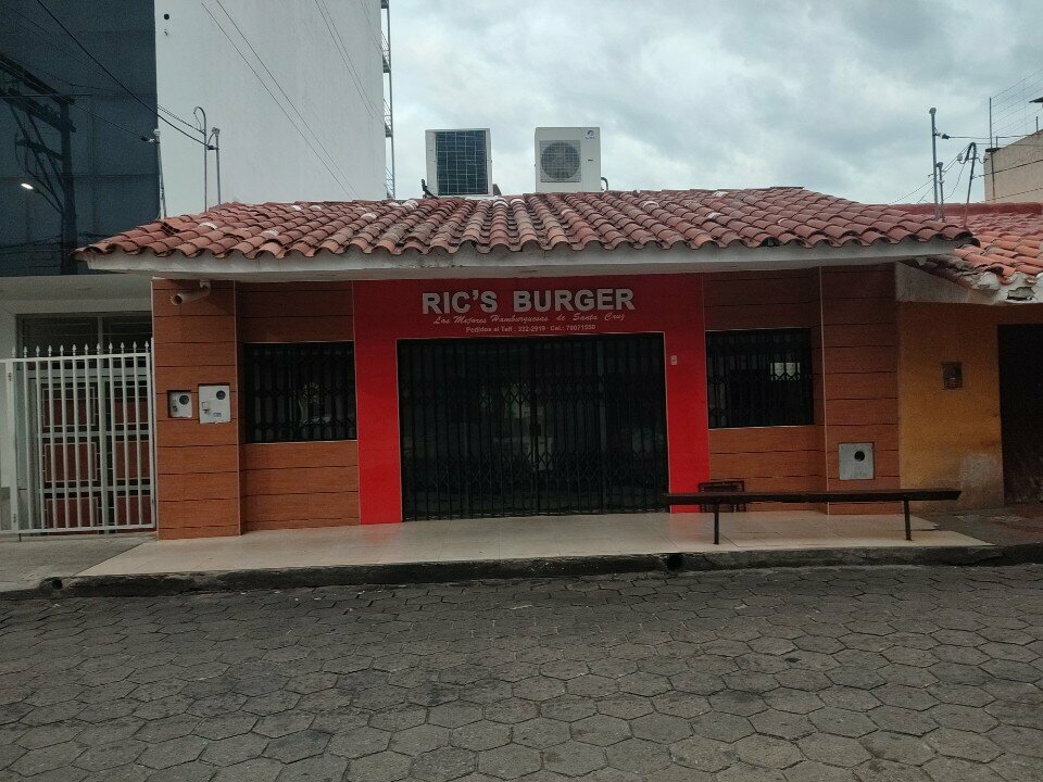 Fast food Ric’s Burger, Santa‑Krus, foto
