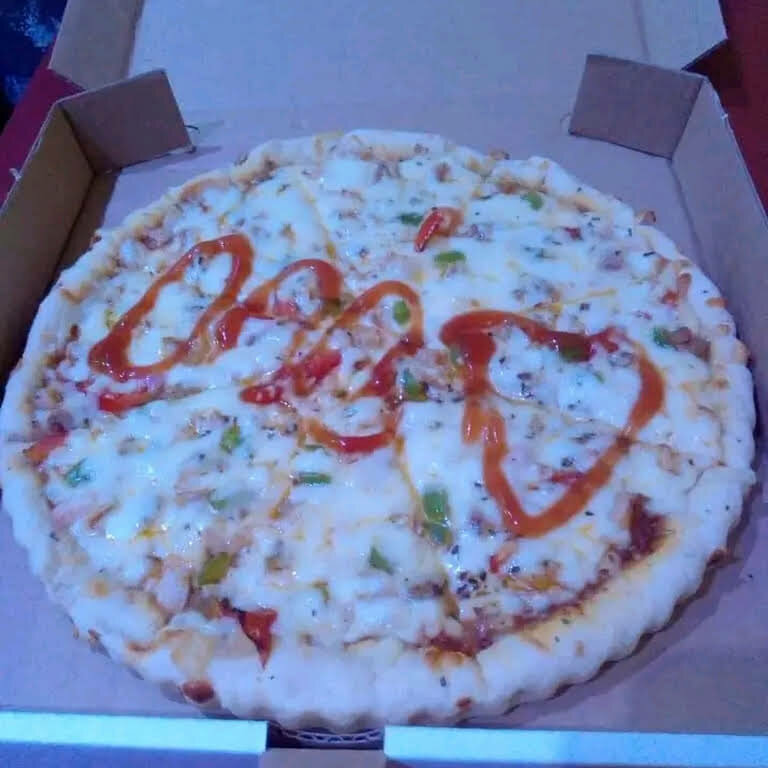 Pizzacılar Binnaparlour Pizza, Dünya, foto