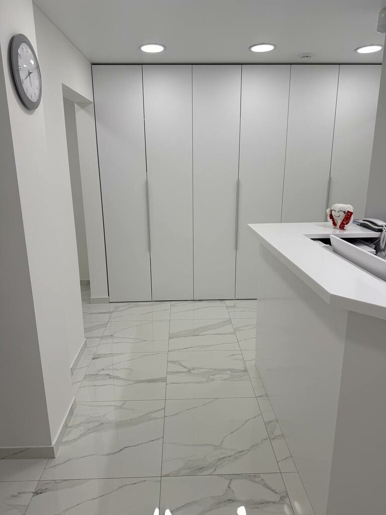 Özel ağız ve diş sağlığı klinikleri ve muayenehaneleri Эстетика, Yekaterinburg, foto