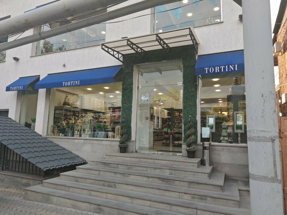 Pasta, şekerleme ve tatlı Tortini Armenia, Erivan, foto