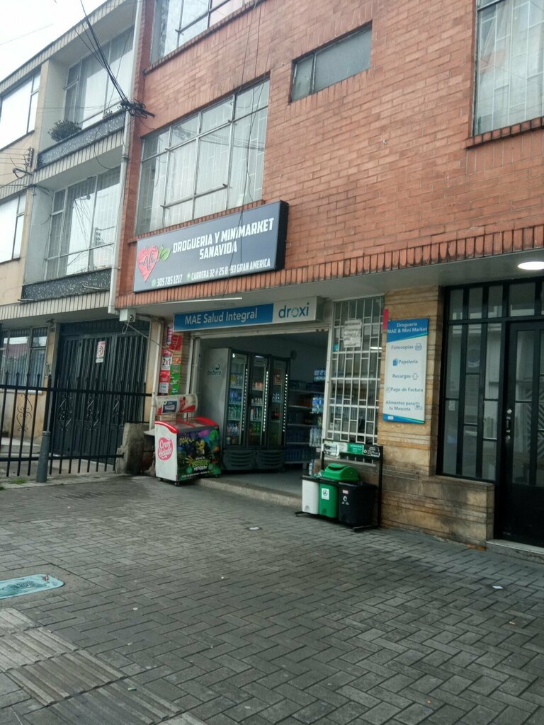 Eczaneler Droguería y Minimarket Sanavida, Bogota, foto