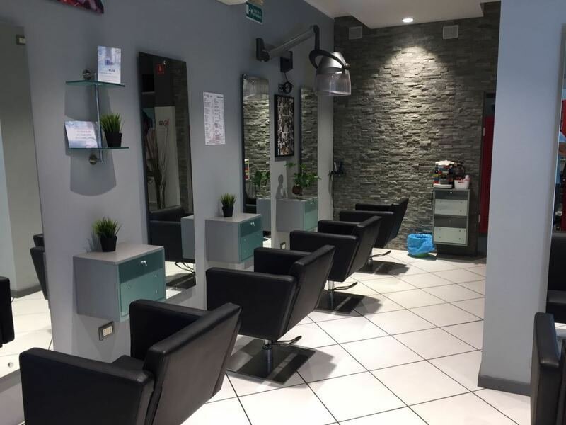 Kuaförler Parrucchiere Frizzi Coiffeur, Pisa, foto