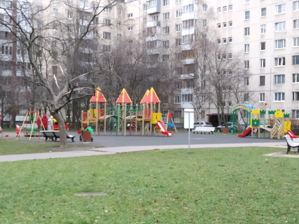 Oyun alanı Playground, Saint‑Petersburg, foto