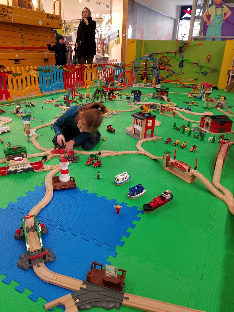 Oyun alanı Gorodok Parovozikov, Samara, foto