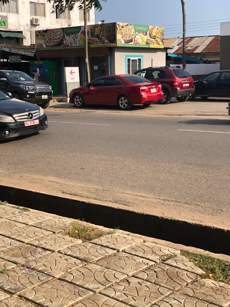 Otomobil yedek parçaları Stanley's, Akra, foto