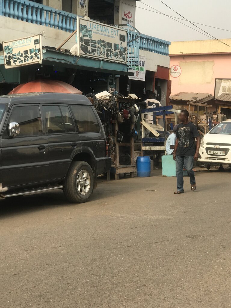 Oto ses sistemleri Lukeman Ent, Akra, foto