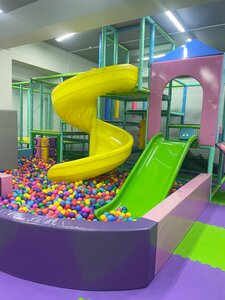 Kids Time (ulitsa Ostrovskogo No:10), eğlence merkezleri  Kızıl'dan