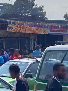 Ets Dahisidi Elemine (Brazzaville, Commune de Ouenzé, Avenue de la Tsiémé), ekmek fırını  Brazzaville'den
