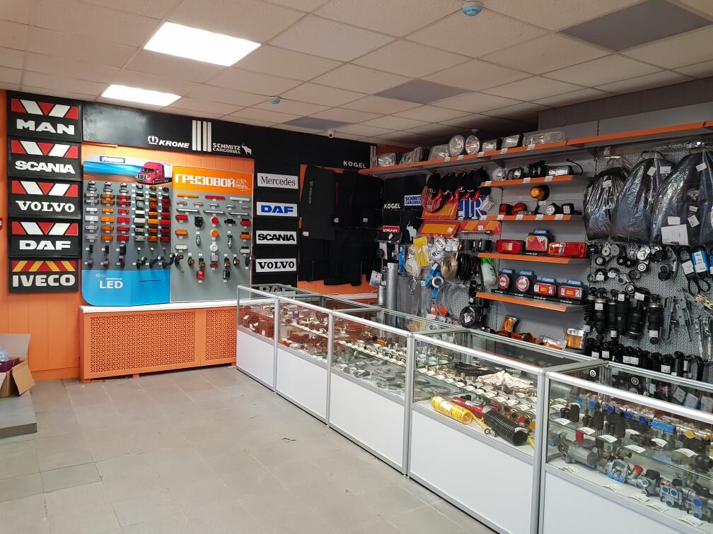 Otomobil yedek parçaları Грузовой в Черехе, Pskovskaya oblastı, foto