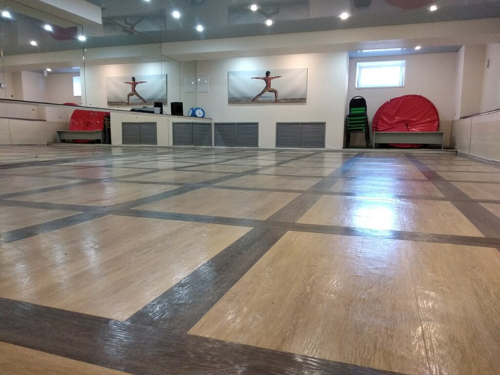 Dans okulları Shkola tancev Je T'Aime, Tiumen, foto