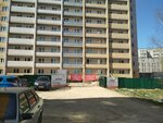 В пер. 1-й Гороховский, 21 (1-y Gorokhovskiy pereulok No:21), konut blokları  Kirov'dan