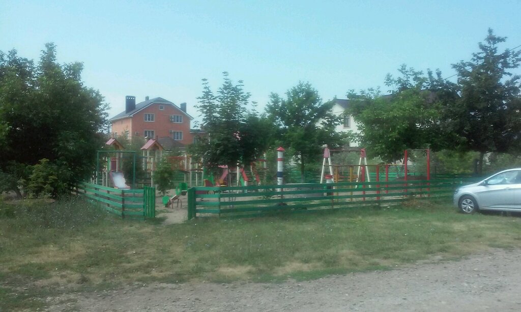 Oyun alanı Playground, Krasnodar, foto