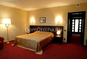 Park-otel (Serhiya Yefremova Street No:21Д), otel  Dnepropetrovsk'tan