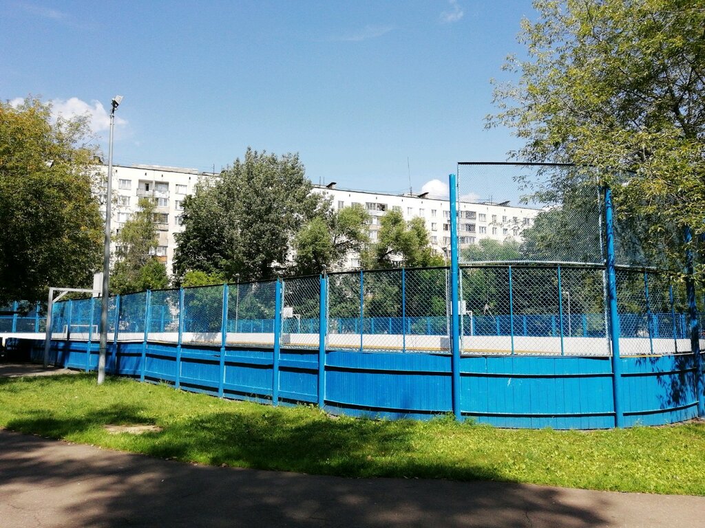 Spor alanı Vnutridvorovaya sportivnaya ploshchadka, Katok, Moskova, foto