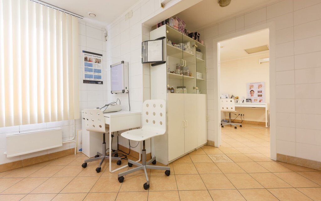 Tıp merkezleri ve klinikler LOR-klinika Dekamed, Krasnoyarsk, foto