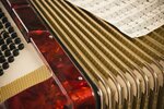 Casa della Musica (Umbria, Perugia, Todi), müzik enstrumanların tamiri  Umbria'dan
