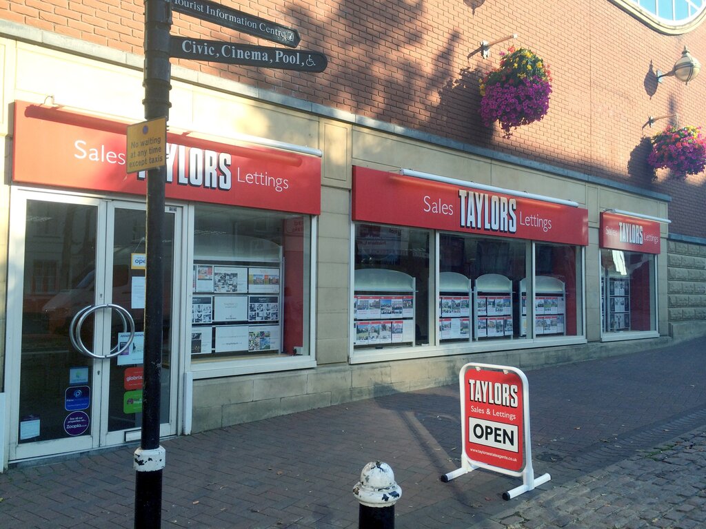 Arazi dizisi Taylors Sales and Letting Agents Aylesbury, Aylesbury, foto