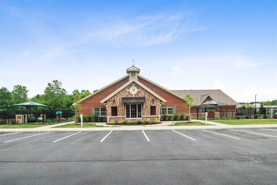 Ortaokul Primrose School of Avon, Ohio Eyaleti, foto