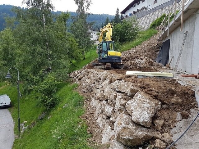 Arazi dizisi Scavi Menestrina, Trentino‑Alto Adige, foto