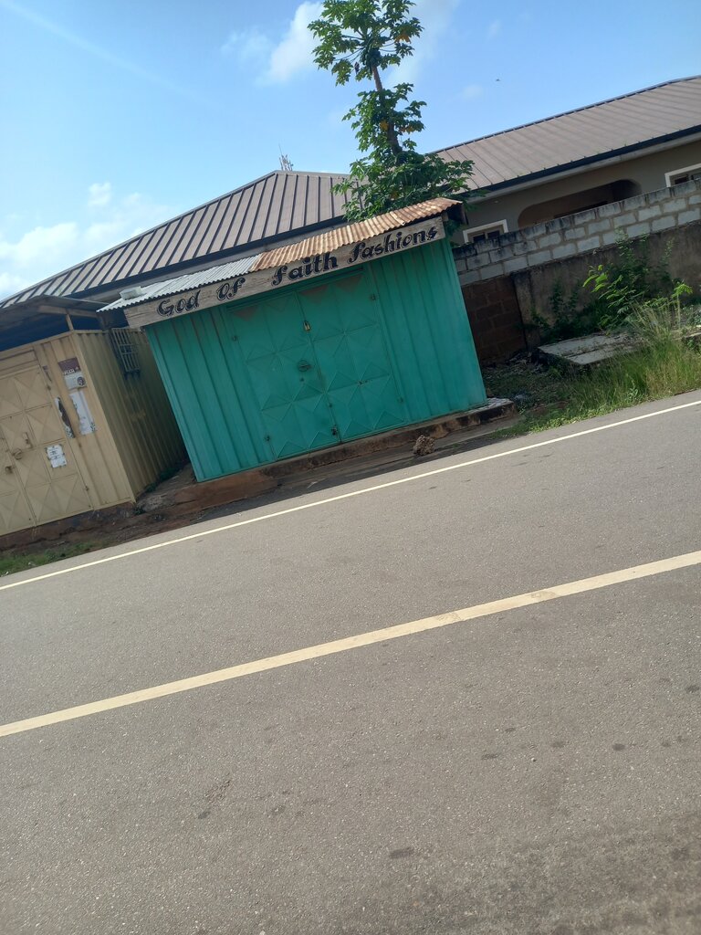 Giyim mağazası God Of Faith Fashions, Dünya, foto