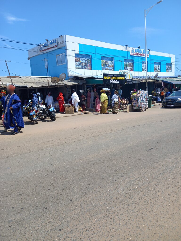 Giyim mağazası Hajia Levels Ubash Collection, Akra, foto