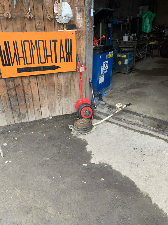 Oto lastik tamiri Шиномонтаж, Sverdlovskaya oblastı, foto