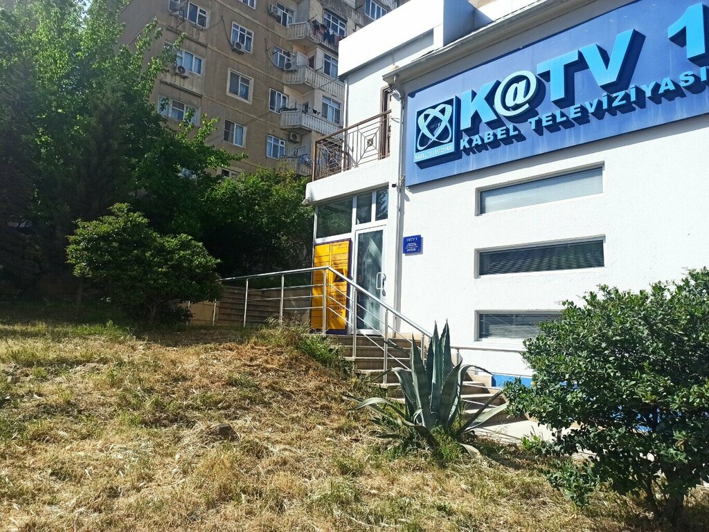 Parsel otomatı Kargomat, Bakü, foto