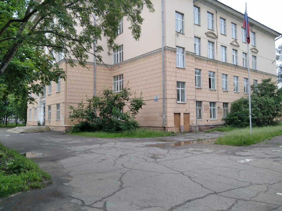 Ortaokul Mbou Srednyaya obshcheobrazovatelnaya shkola № 6, Cherepovets, foto