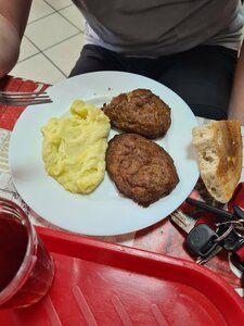 Фортуна (Khanty-Mansi Autonomous Area, mezhselennyye territorii Nefteyuganskogo munitsipalnogo rayona), kafe  Hantı‑Mansi Özerk Okrugu'ndan