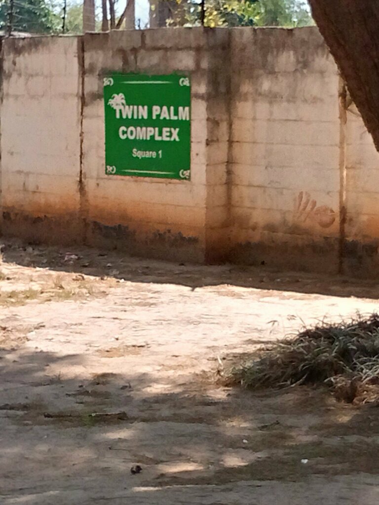 Yönetim ofisi Twin Palm Complex, Lusaka, foto