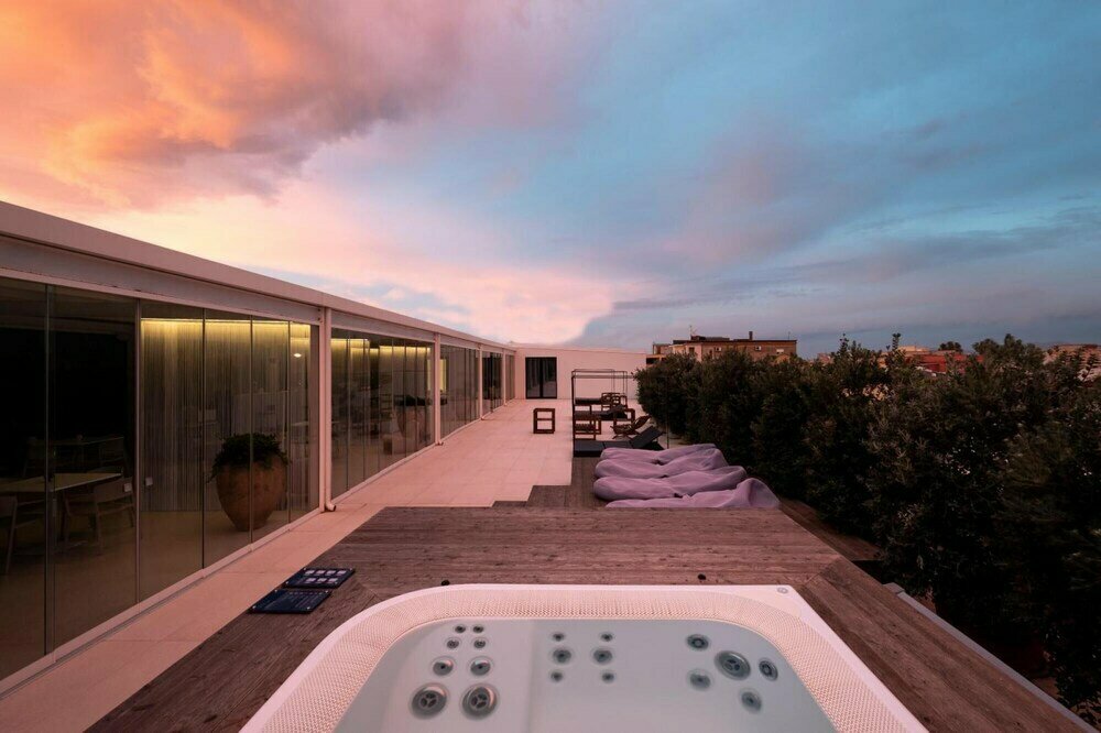 Kısa süreli konaklama Alkamuri Posh Hotel SPA - 110 Suite Superior, , foto