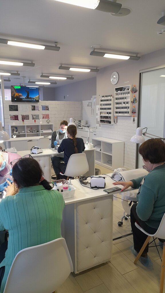 Kuaför meslek eğitimi МаникюрИя, Omsk, foto