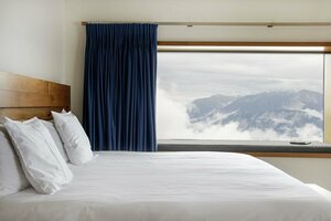 Chetzeron Hotel (Valais, Sierre, Lens), otel  Valais'den