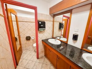 Unique City Hostel 100 meters from Beach (Larnaca, Larnaca Castle), otel  Larnaka'dan
