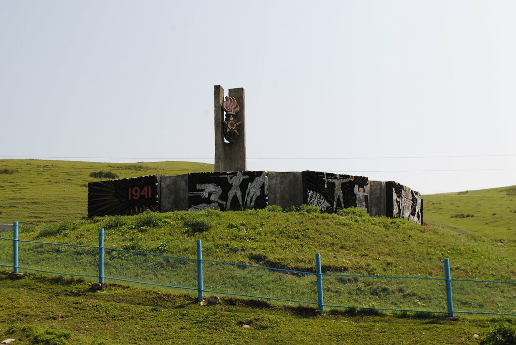 Anıt, heykel Воинам Великой Отечественной войны 1941-1945 гг., Altay Cumhuriyeti, foto