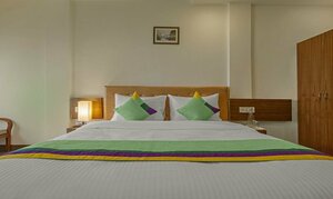 Treebo Raj Mall Road (State of Uttarakhand, Mussoorie), otel