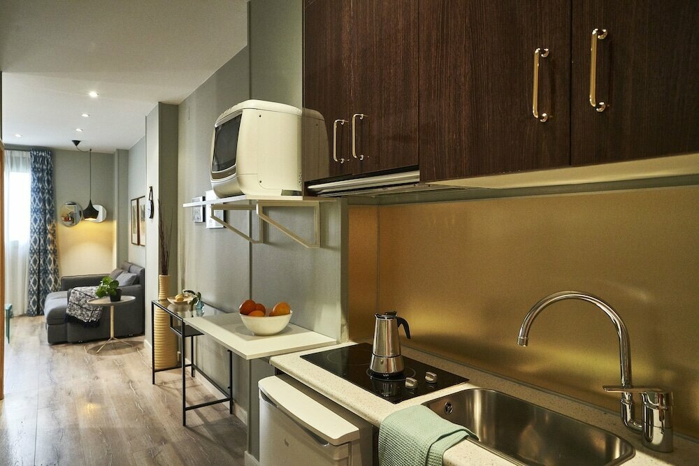 Otel AinB Las Ramblas Colón Apartments, Barselona, foto