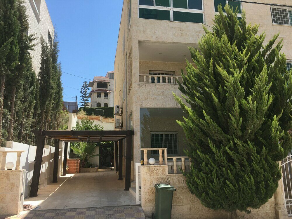Otel Dabouq luxury spaceous Apartment, Amman, foto