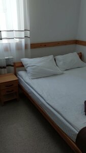 U Samovara (Pasechnaya ulitsa No:10, posyolok Sadovy), otel  Novosibirskaya oblastından