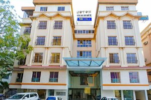 Fabhotel Summit (State of Gujarat, Ahmedabad Sardar Vallabhbhai Patel International Airport), otel  Ahmadabad'dan
